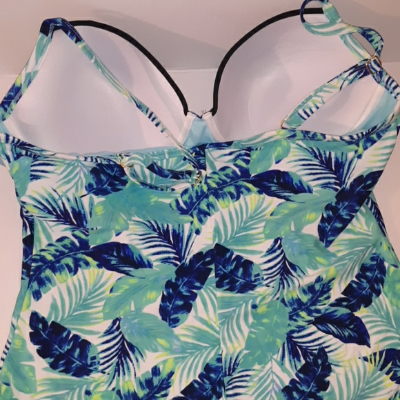 rue bleu | Swim | Nwt Plus Size Pushup Tropical Print Swimsuit 2x ...
